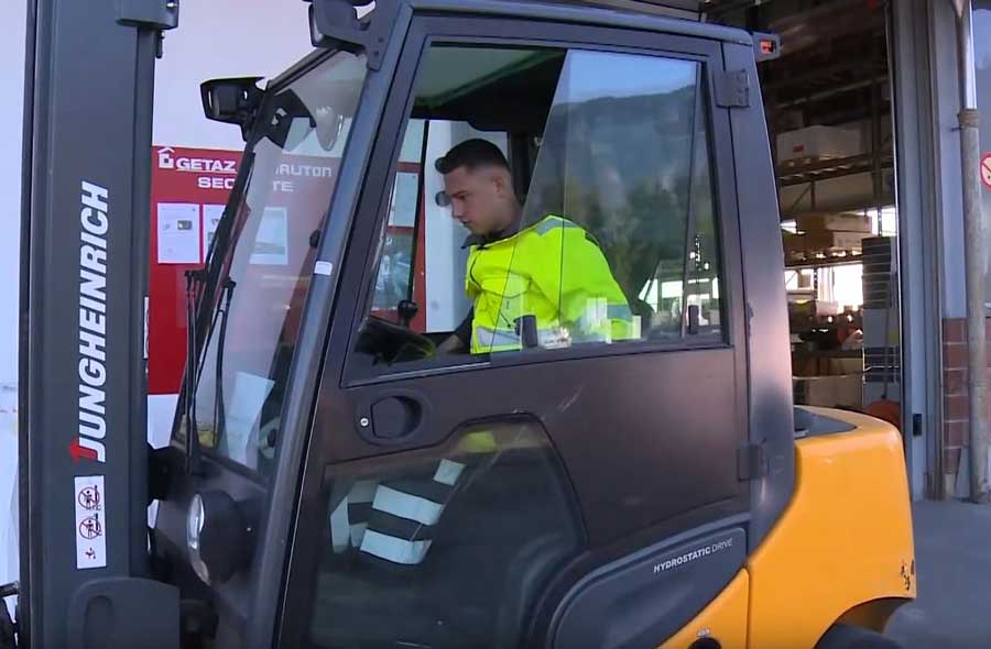 Logisticien CFC / Logisticienne CFC - orientation.ch